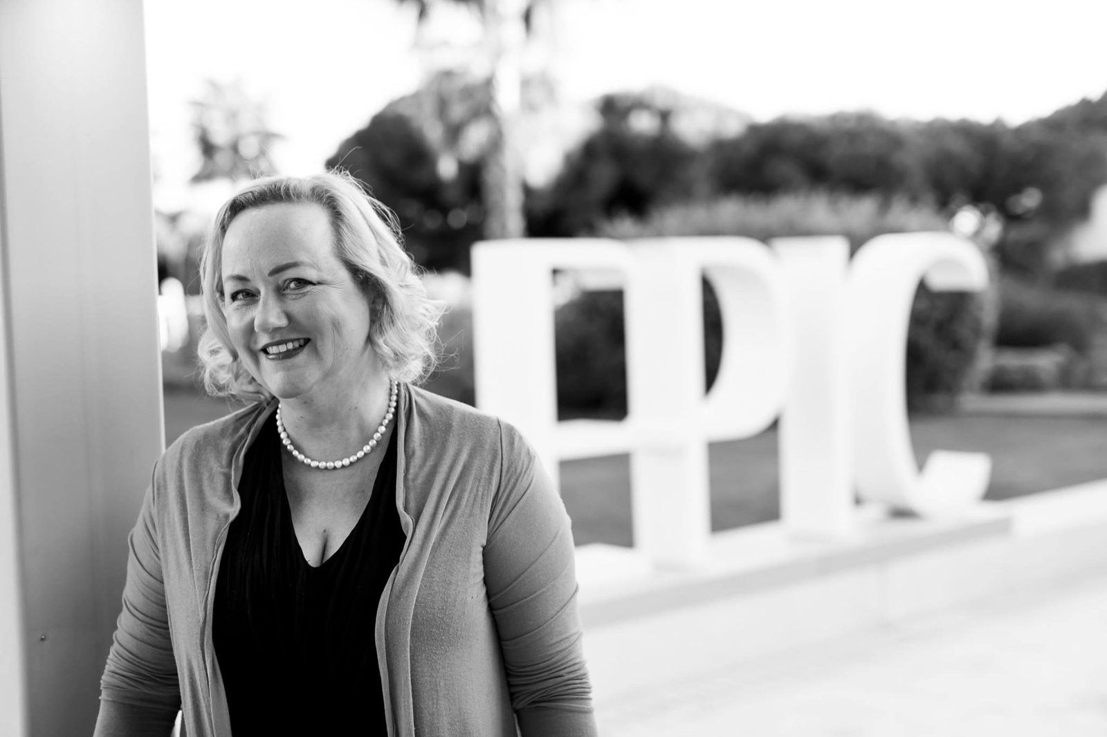 About - Simplicity Strategist Sarah Leather